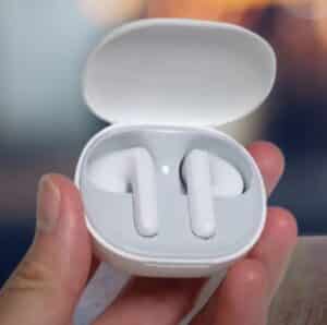 11 Best Chinese Wireless Earbuds on AliExpress Under $100